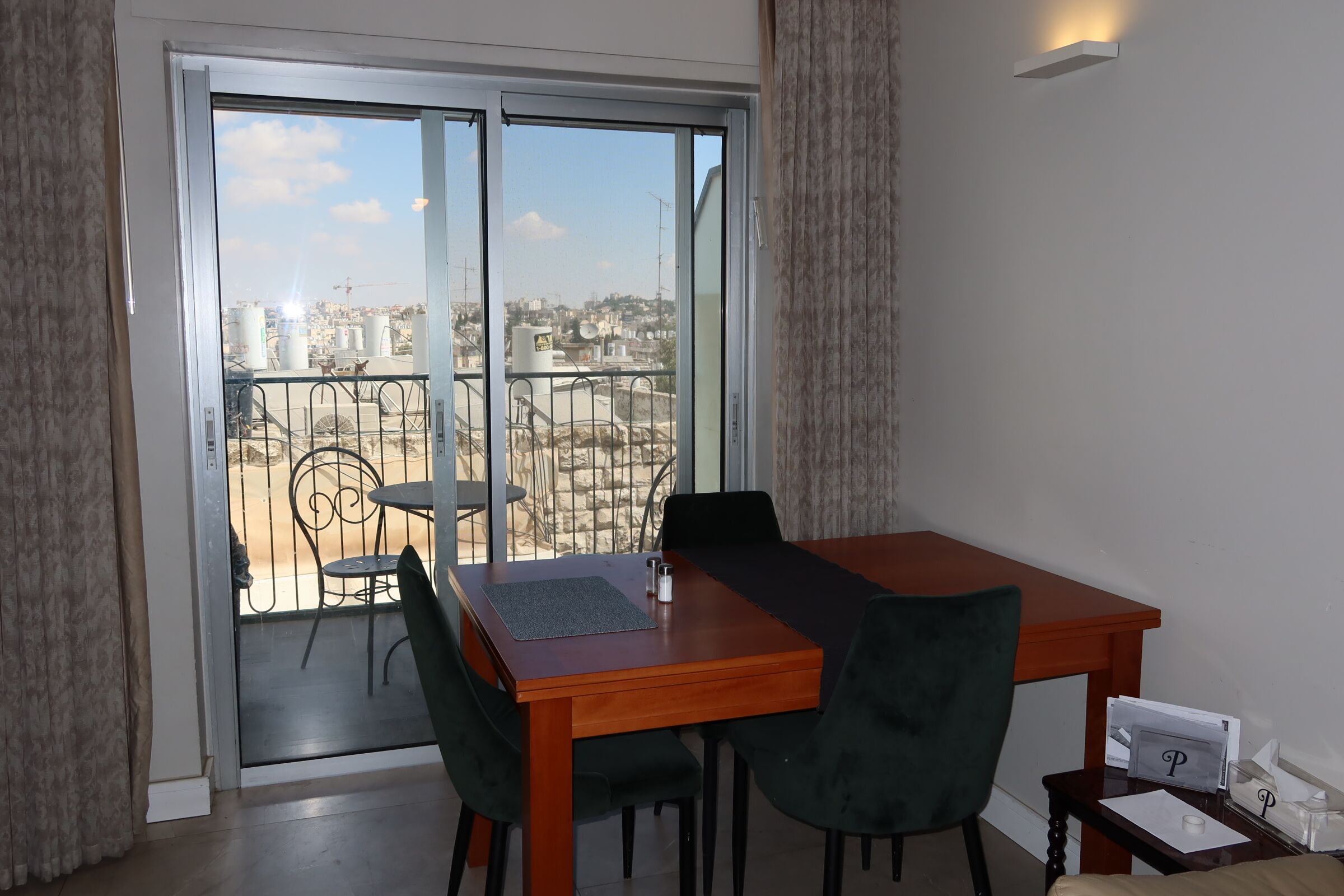 Bedrooms 2.0, with Porch in Jerusalem, kosher shabbos-friendly Airbnb